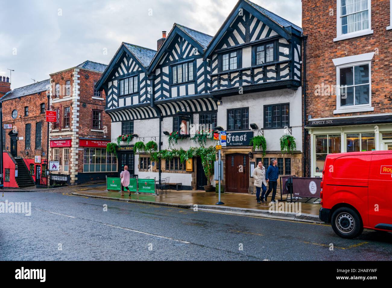 CHESTER, CHESHIRE, UK - DECEMBER 06, 2021 Stock Photo - Alamy