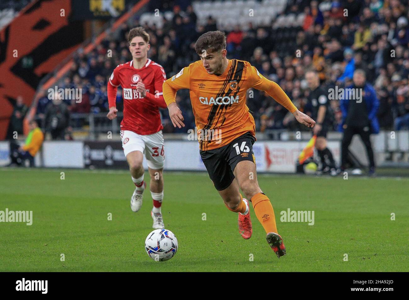 Ryan Longman #16 of Hull City on the attack Stock Photo - Alamy
