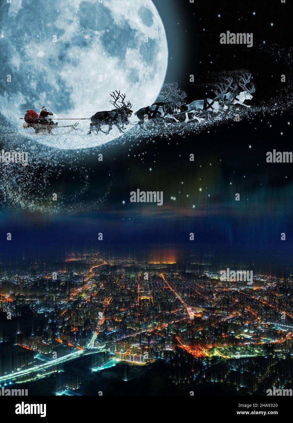 Santa Claus get a move to ride on their reindeer. Magic Santa's sleigh ...