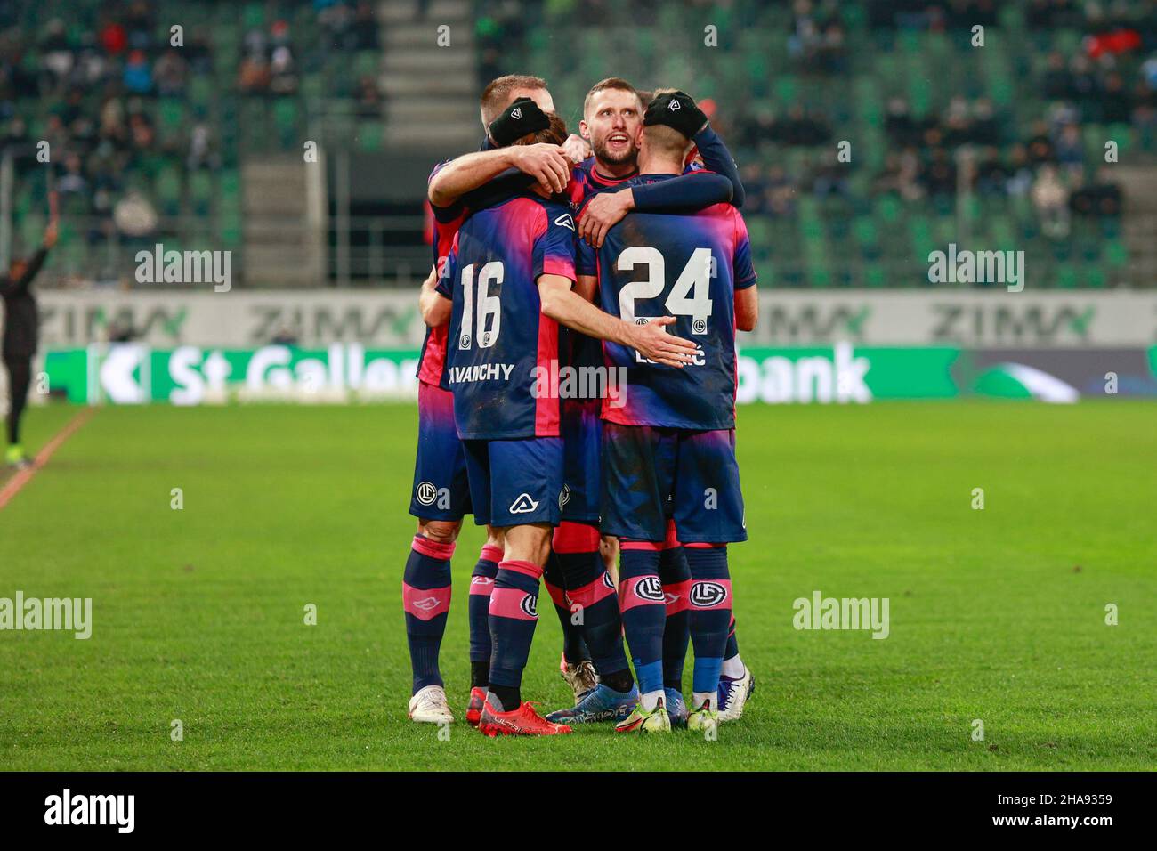 December 11th, 2021, St. Gallen, Kybunpark, Super League: FC St.Gallen ...