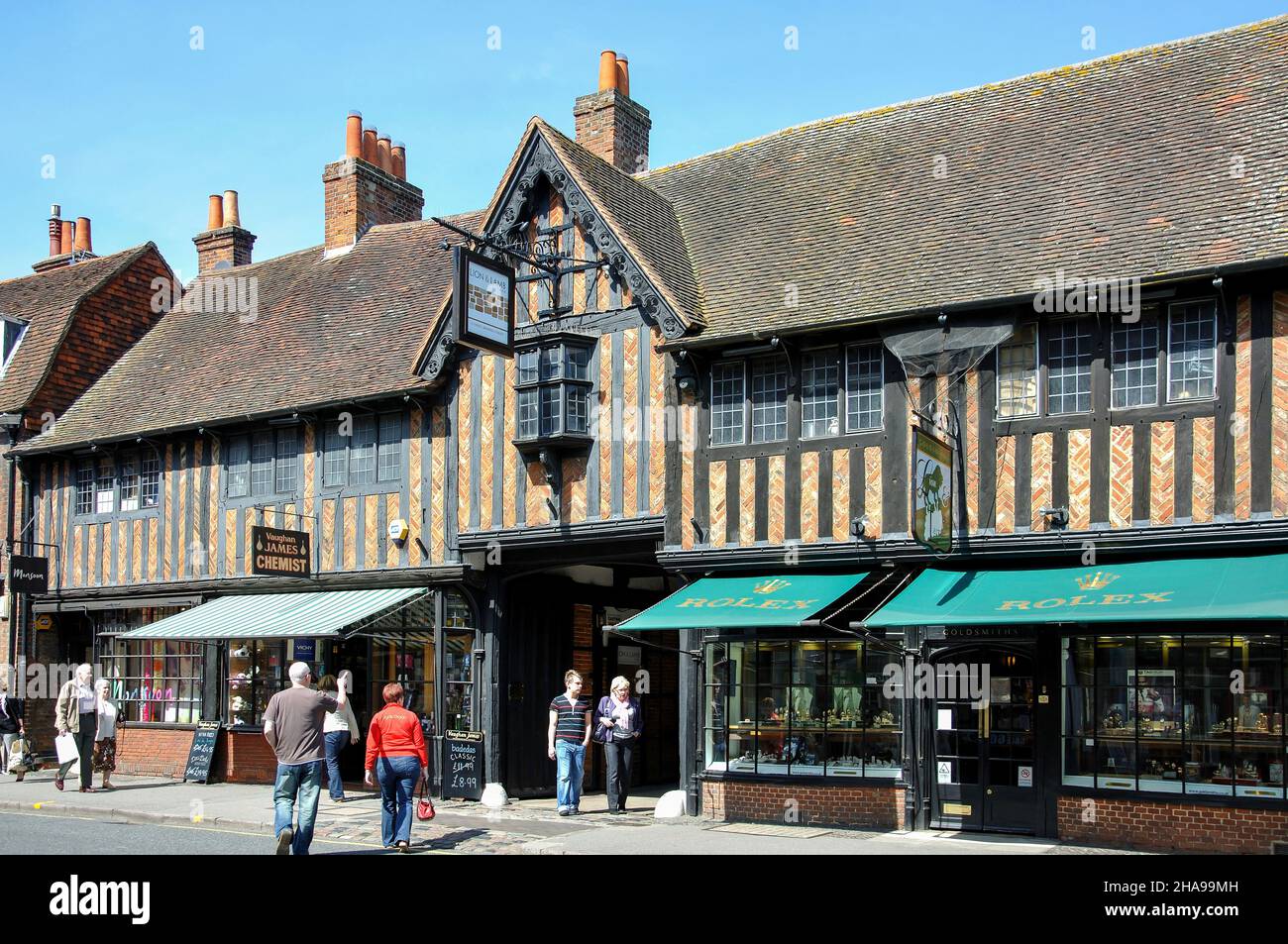 Lion & Lamb period building, West Street, Farnham, Surrey, England ...
