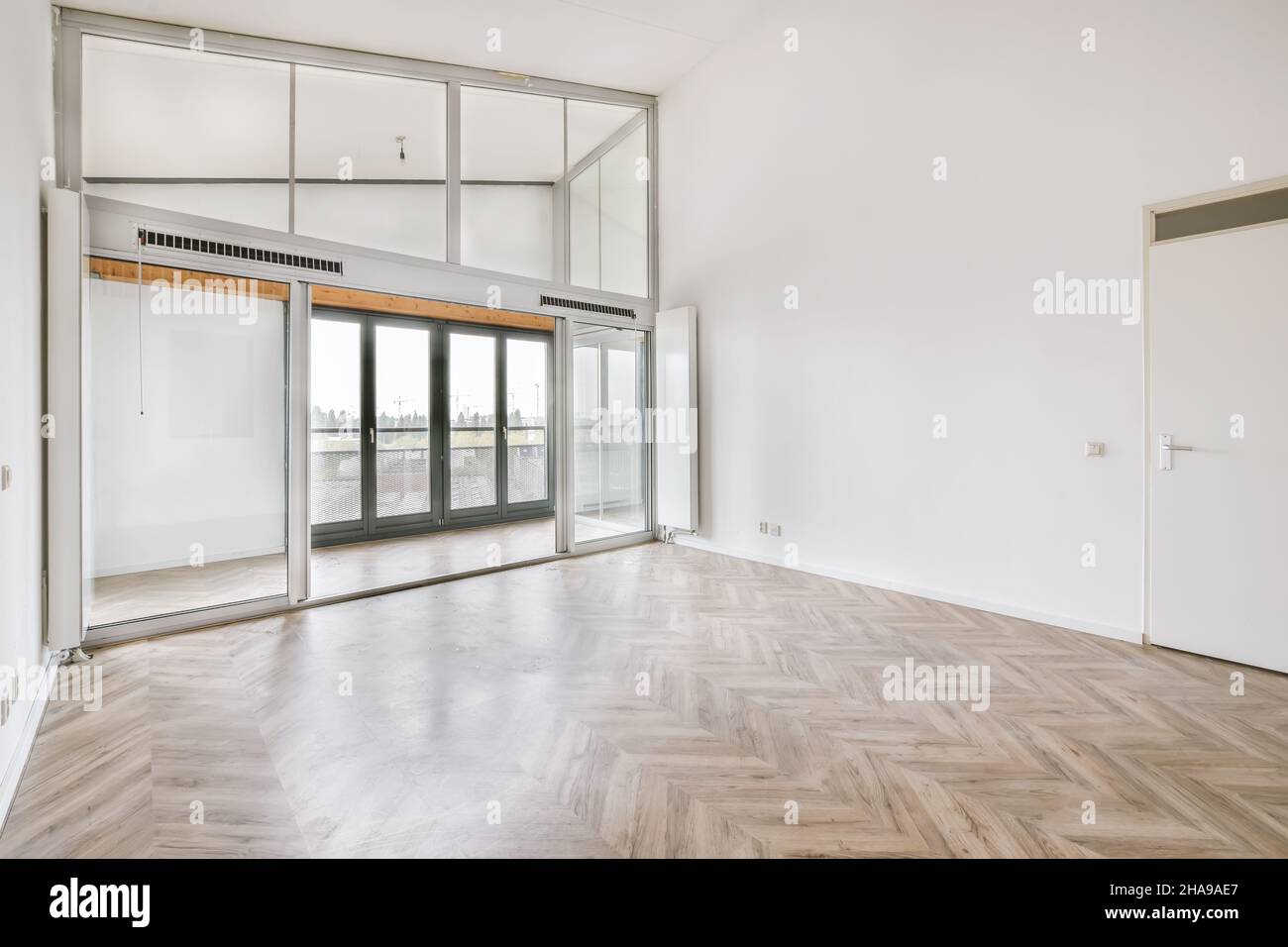 Spacious bright and pretty room with large windows and parquet floor ...