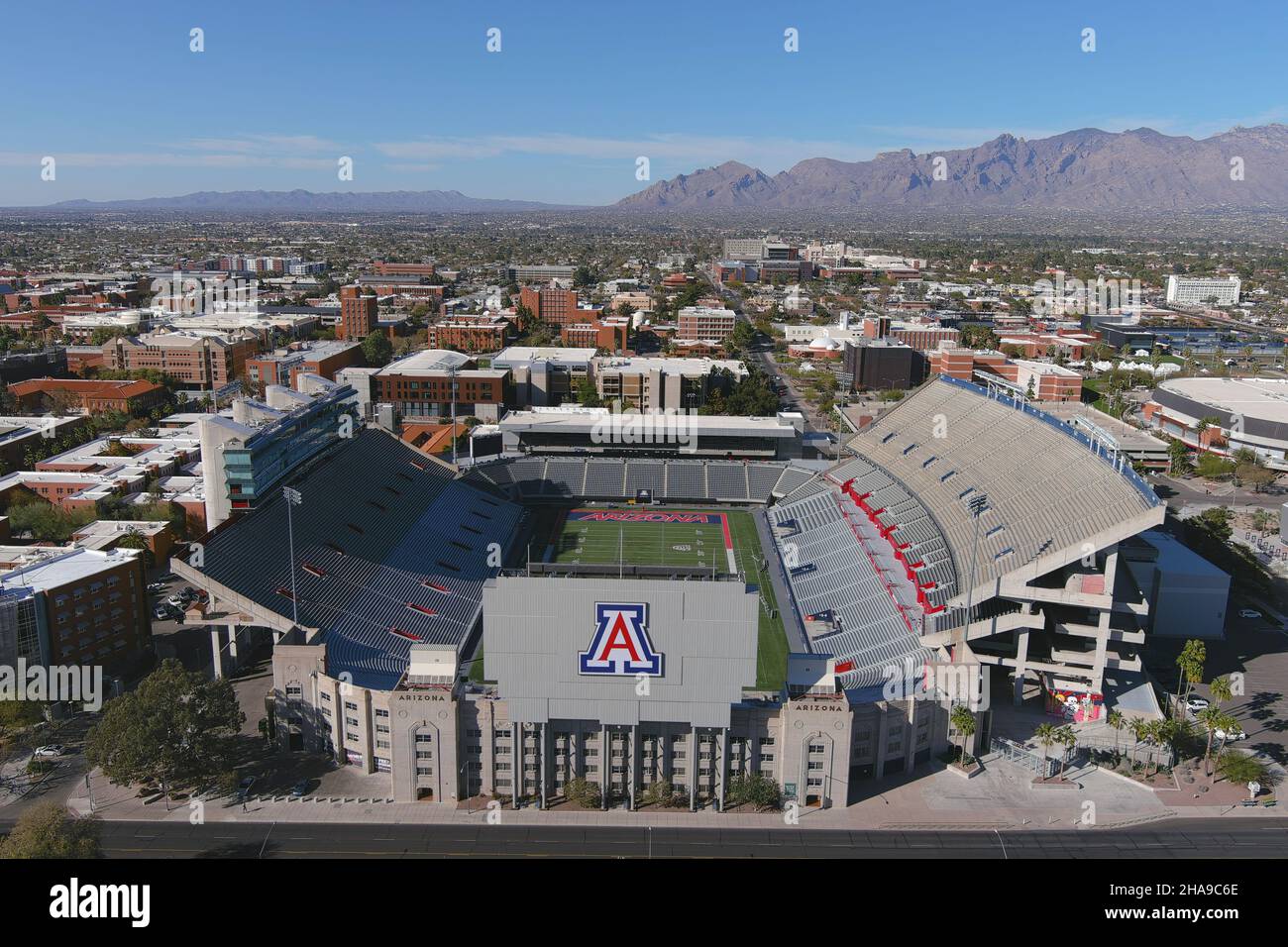 2021 at arizona stadium in tucson hi-res stock photography and images ...
