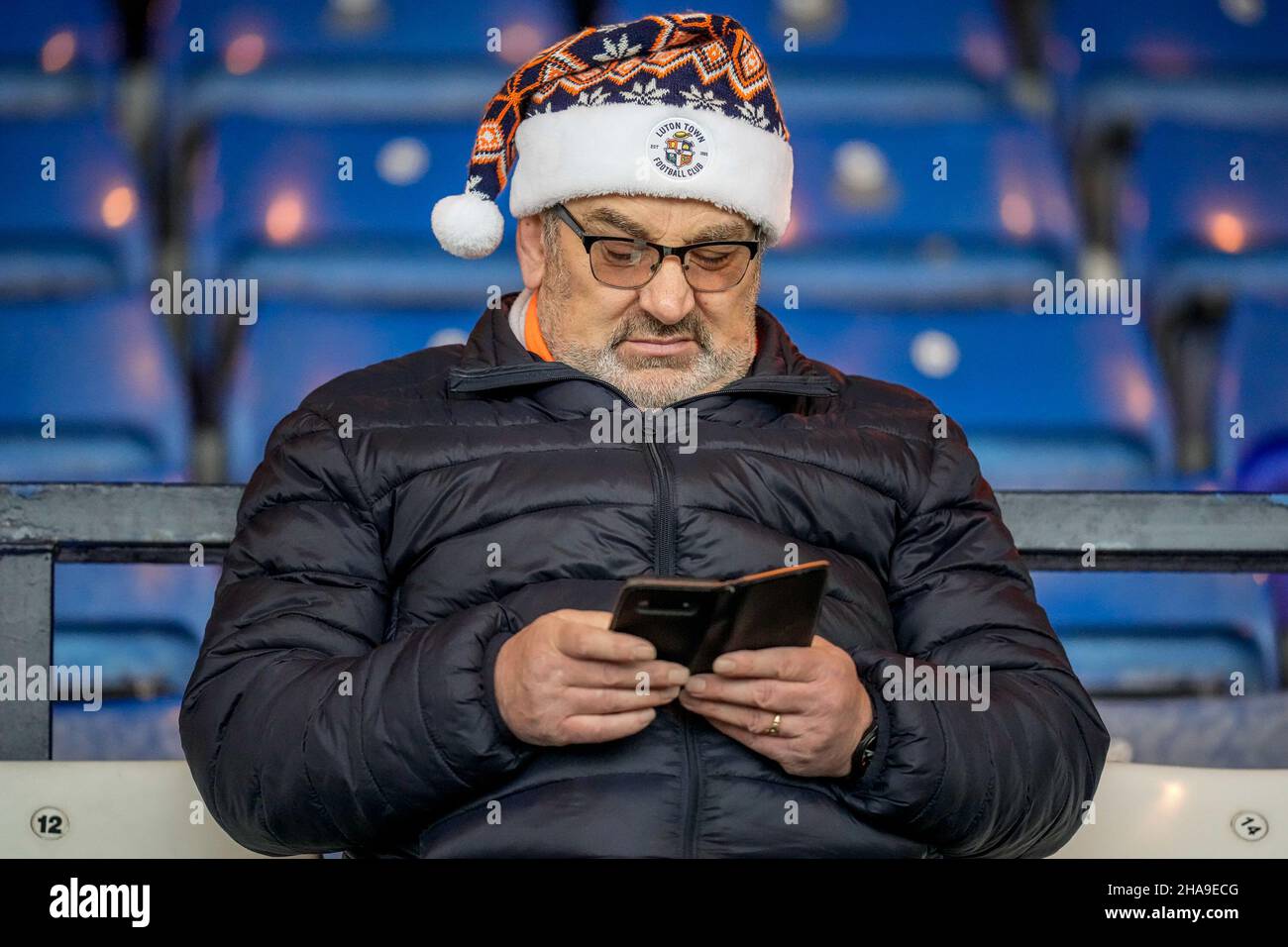 Luton hat hi-res stock photography and images - Alamy