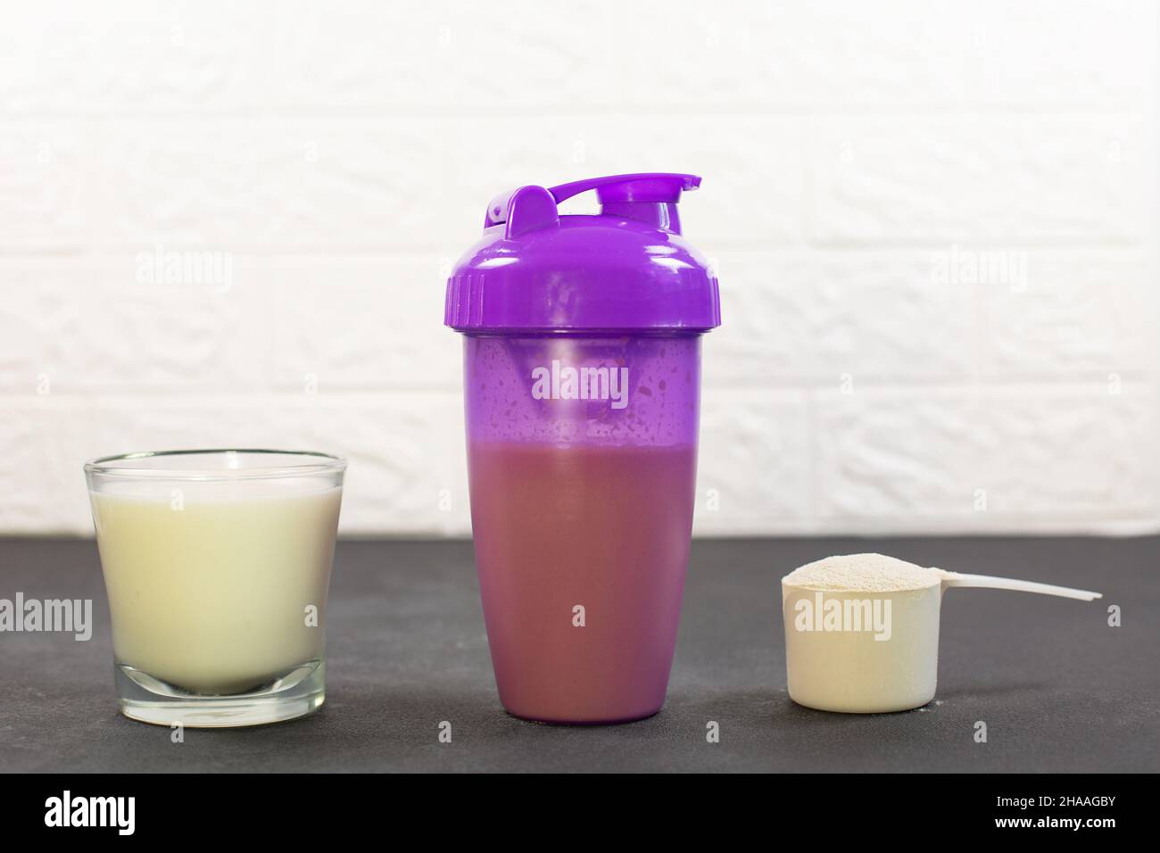 Protein scoop hi-res stock photography and images - Alamy