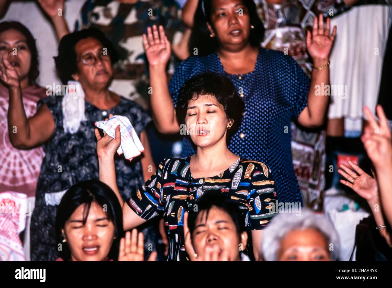 Congregation at Philippine Catholic mass, Manila, Philippines Stock ...