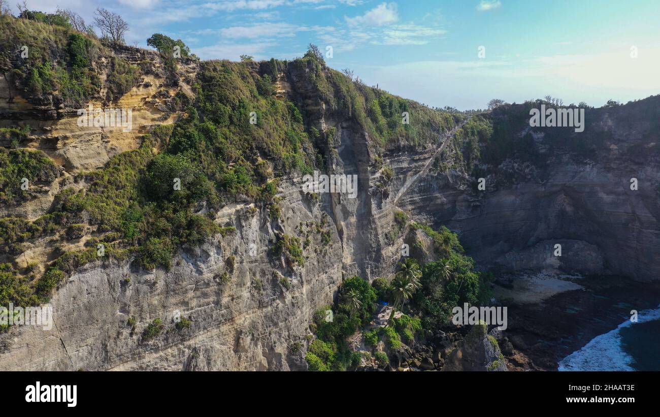 Thousand Islands Viewpoint. diamond Beach, Lima Raja in Nusa Penida ...