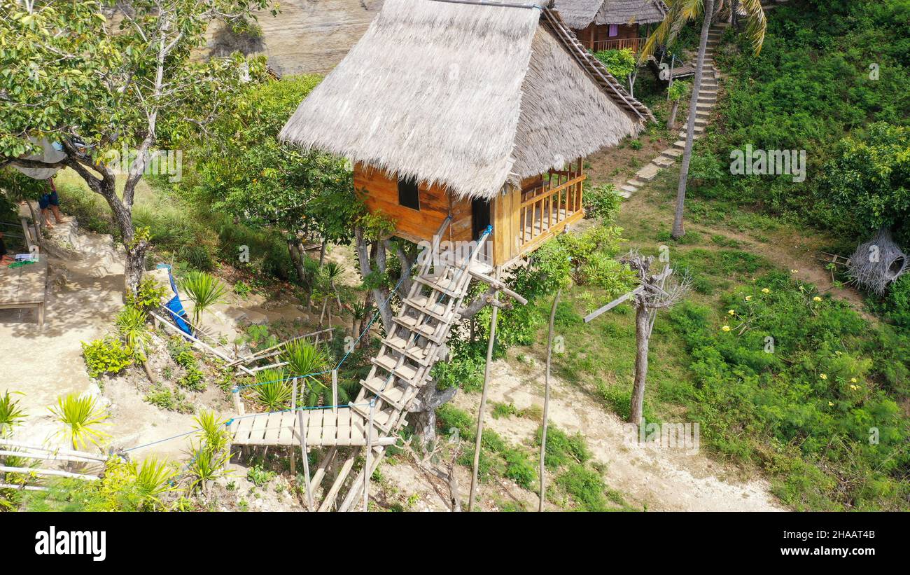 The Molenteng Tree House or Rumah Pohon in the beautiful coast of Nusa ...