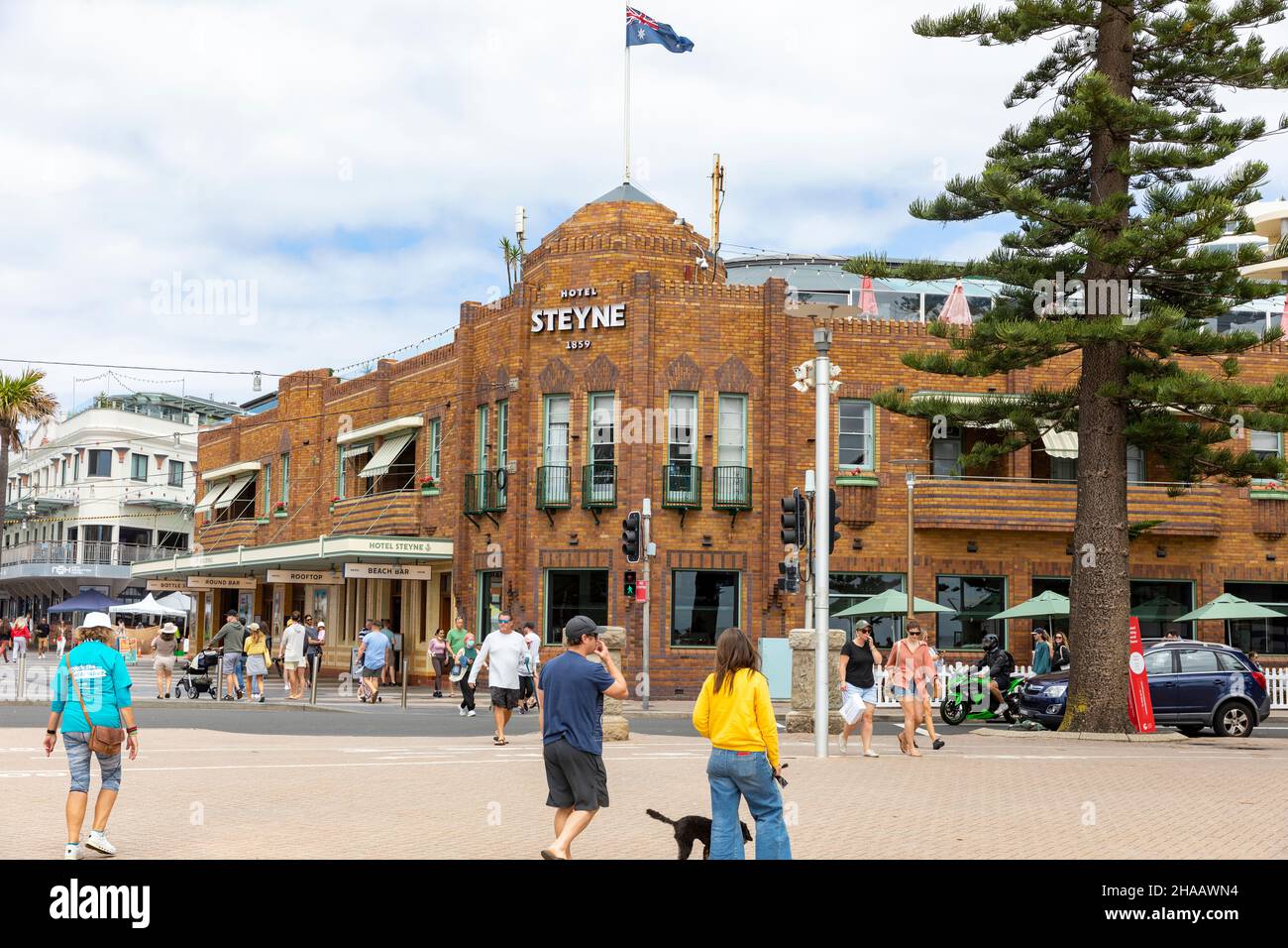 The Hotel Steyne in Manly Beach , local bar, bistro and hotel on the ...