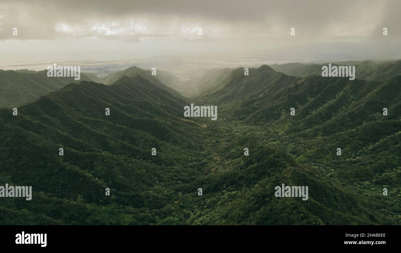 Mountain top views in Oahu. Moanalua Valley Trail in hawaii. High ...