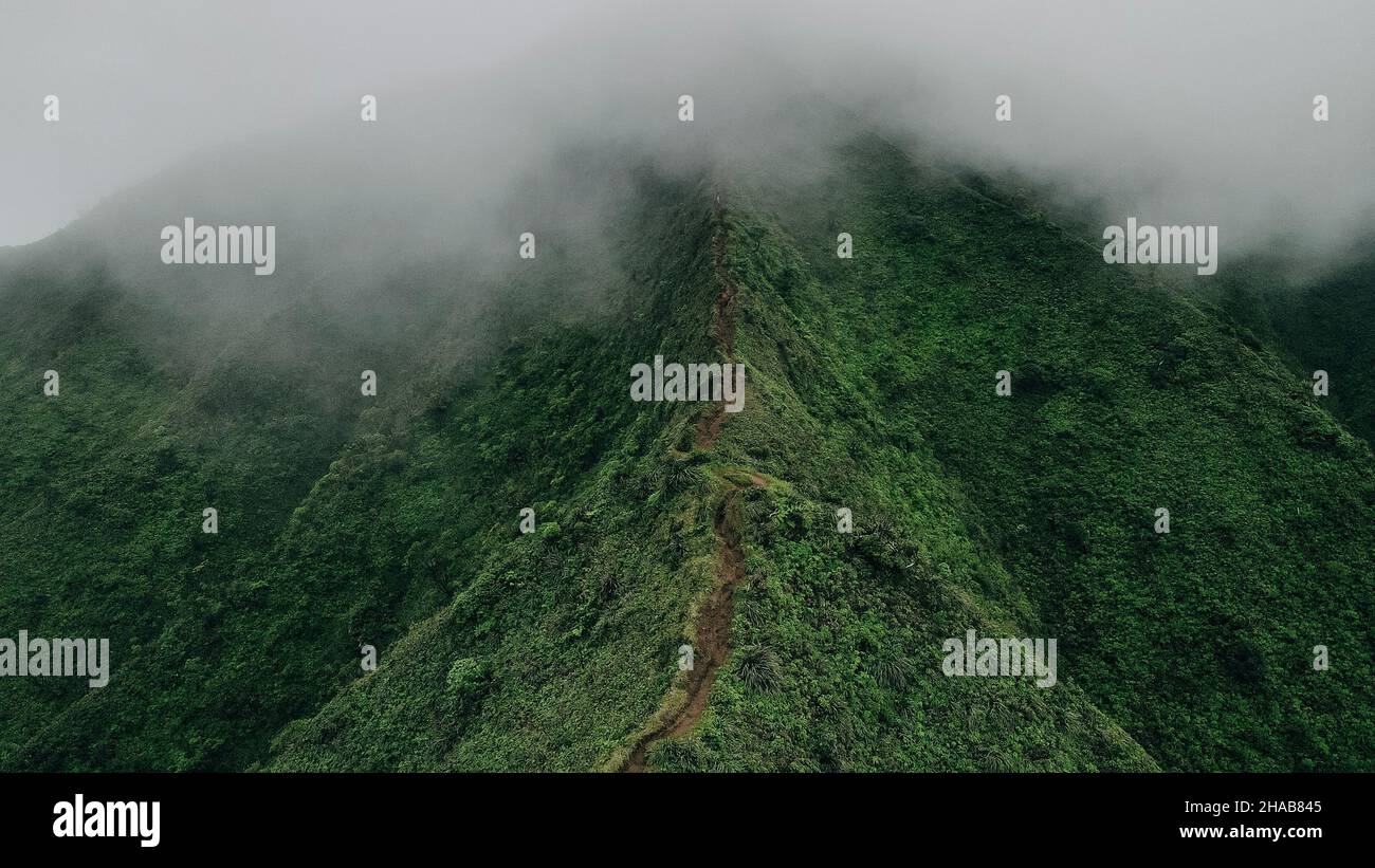 Mountain top views in Oahu. Moanalua Valley Trail in hawaii. High ...