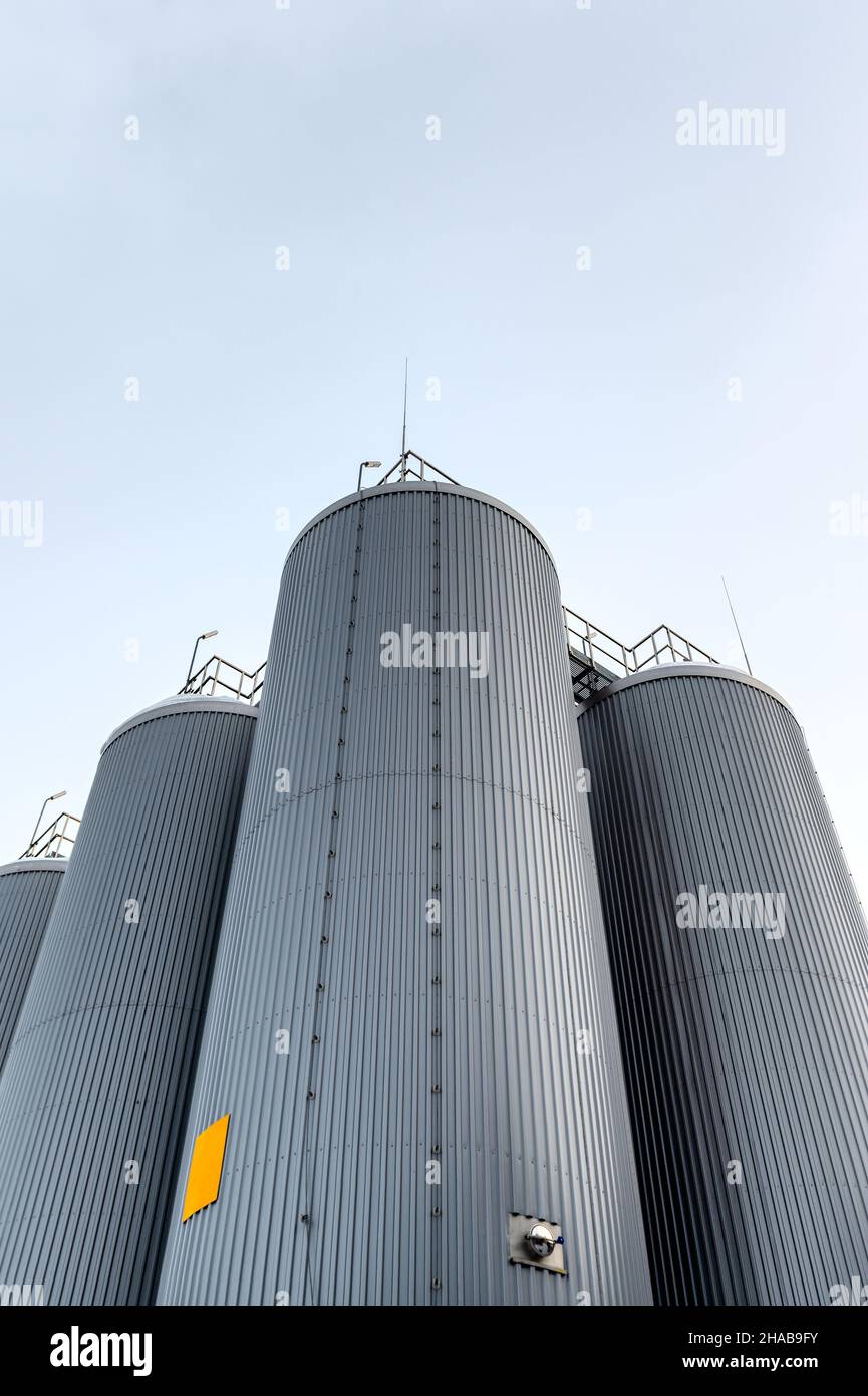 Silos for storing wheat and other grain crops Stock Photo - Alamy