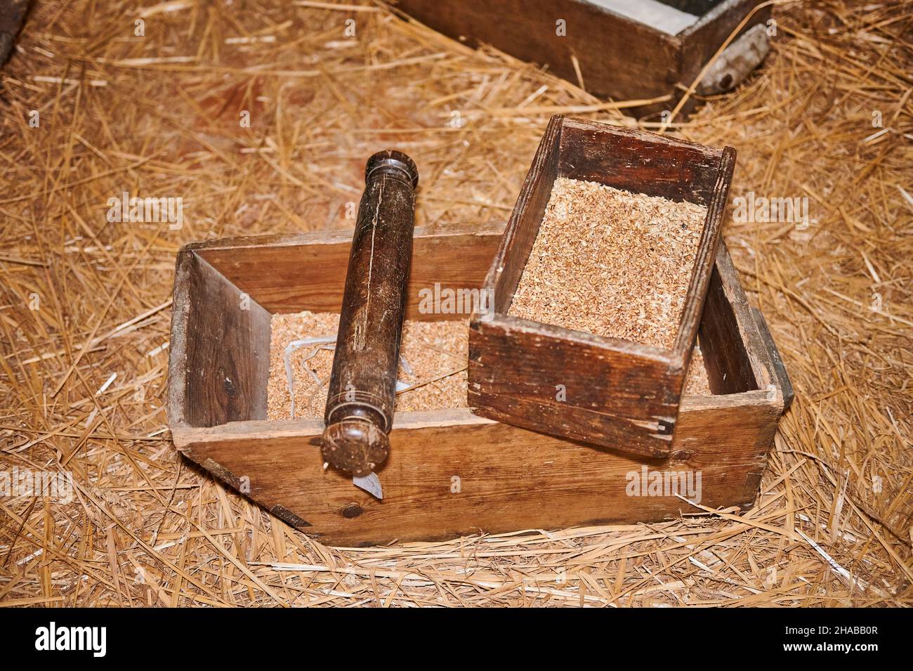 Old farm tools hi-res stock photography and images - Alamy