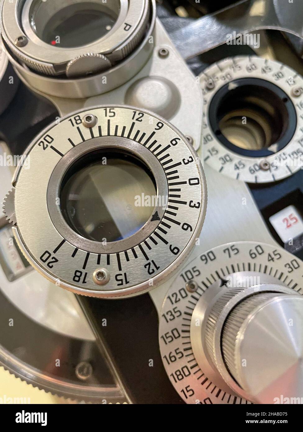 Phoropter refraction hi-res stock photography and images - Alamy