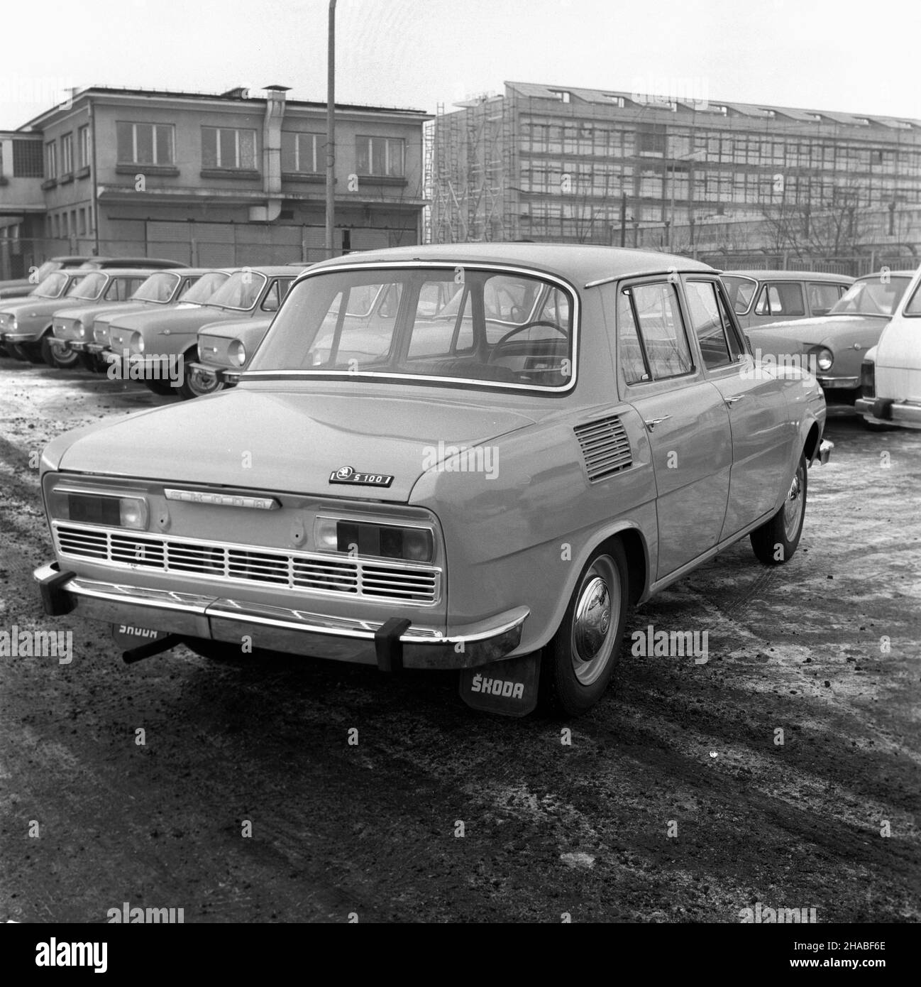 Polska, 1969. Nowy model popularnej Skody MB o nazwie Skoda S 100 ...