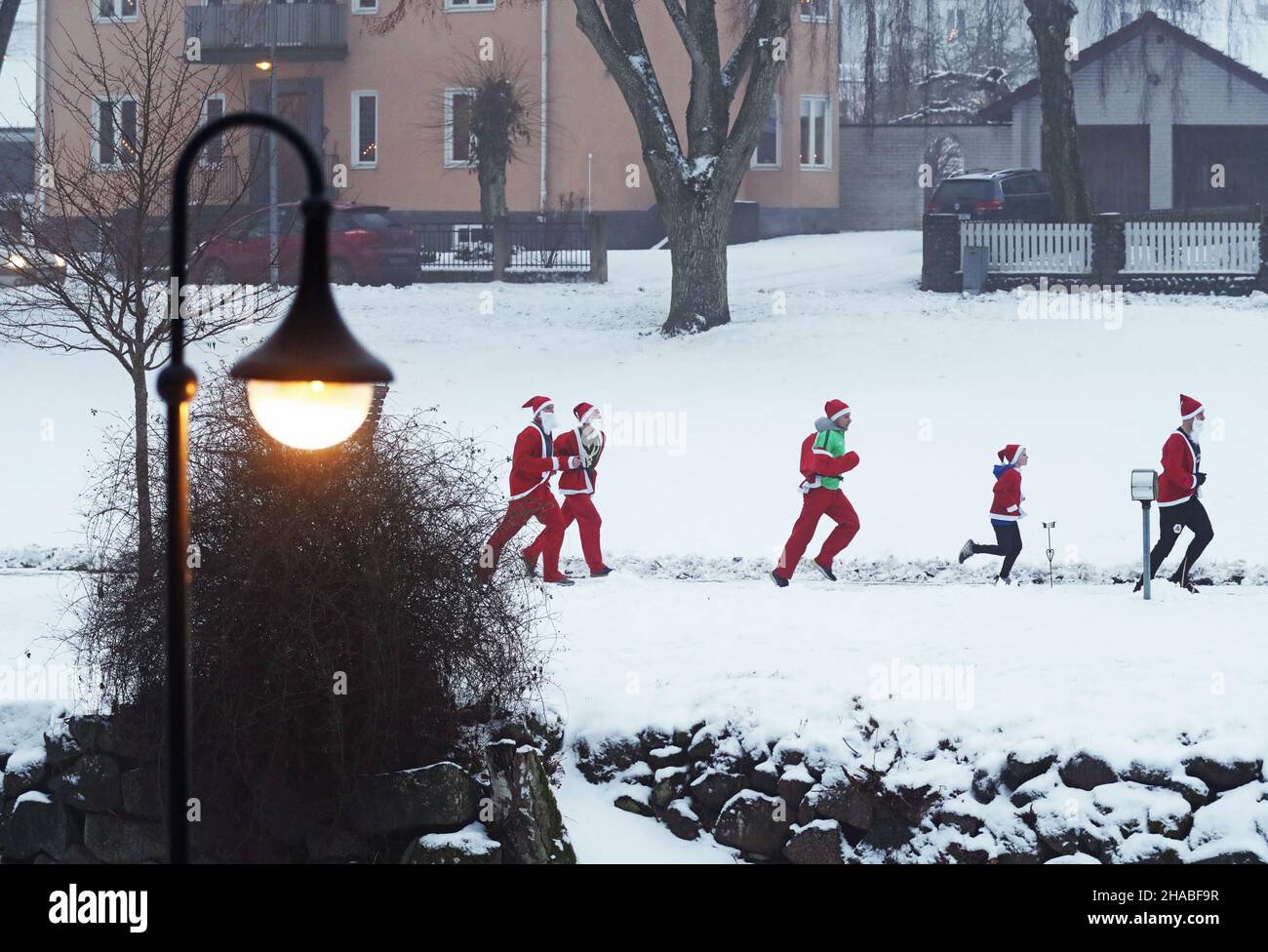 Santa claus race 2021 hi-res stock photography and images - Alamy