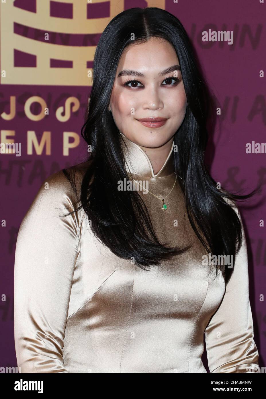 BEVERLY HILLS, LOS ANGELES, CALIFORNIA, USA - DECEMBER 11: Canadian ...