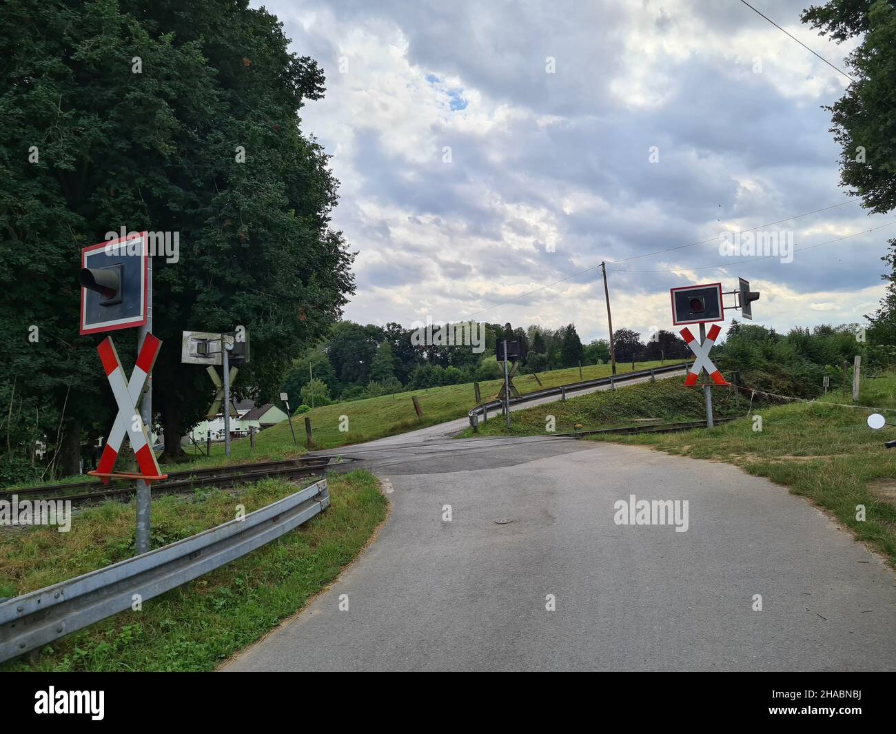 German railroad crossing sign hi-res stock photography and images - Alamy