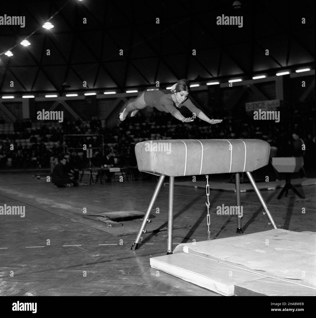 Artistic gymnastics soviet hi-res stock photography and images - Alamy
