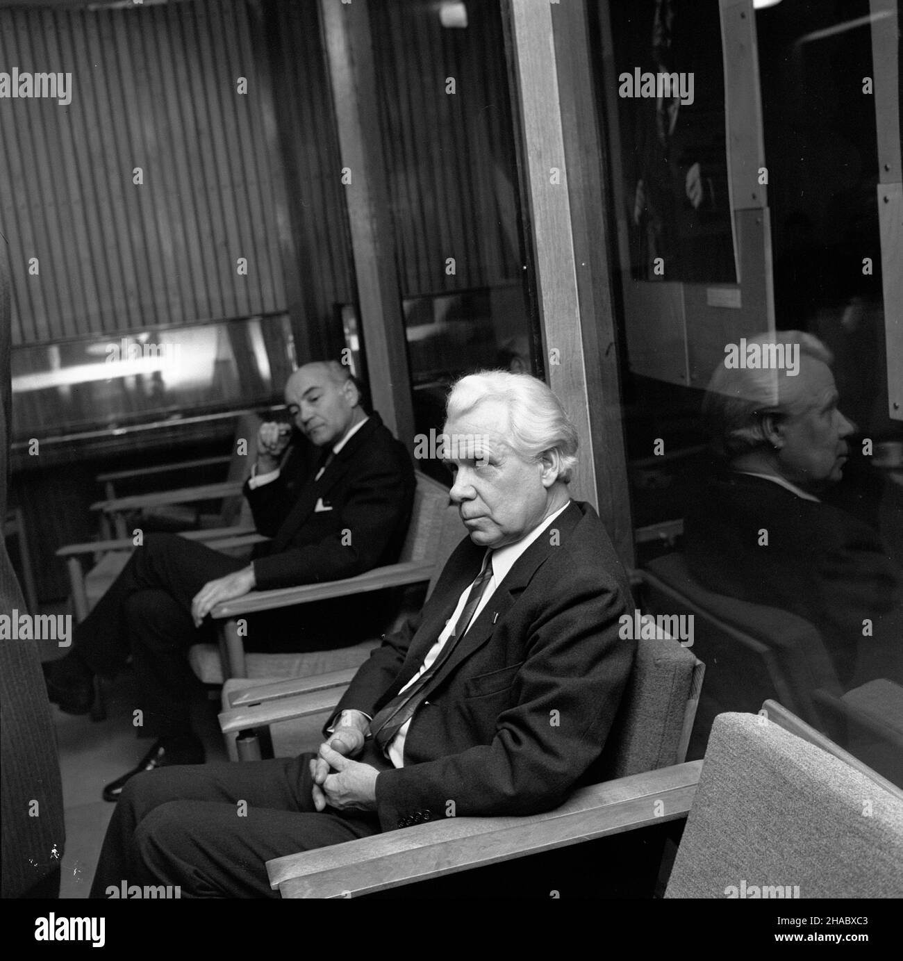 Warszawa, 1969-11-10. Spotkanie z wykonawcami ról Lenina na scenach polskich w Klubie ...