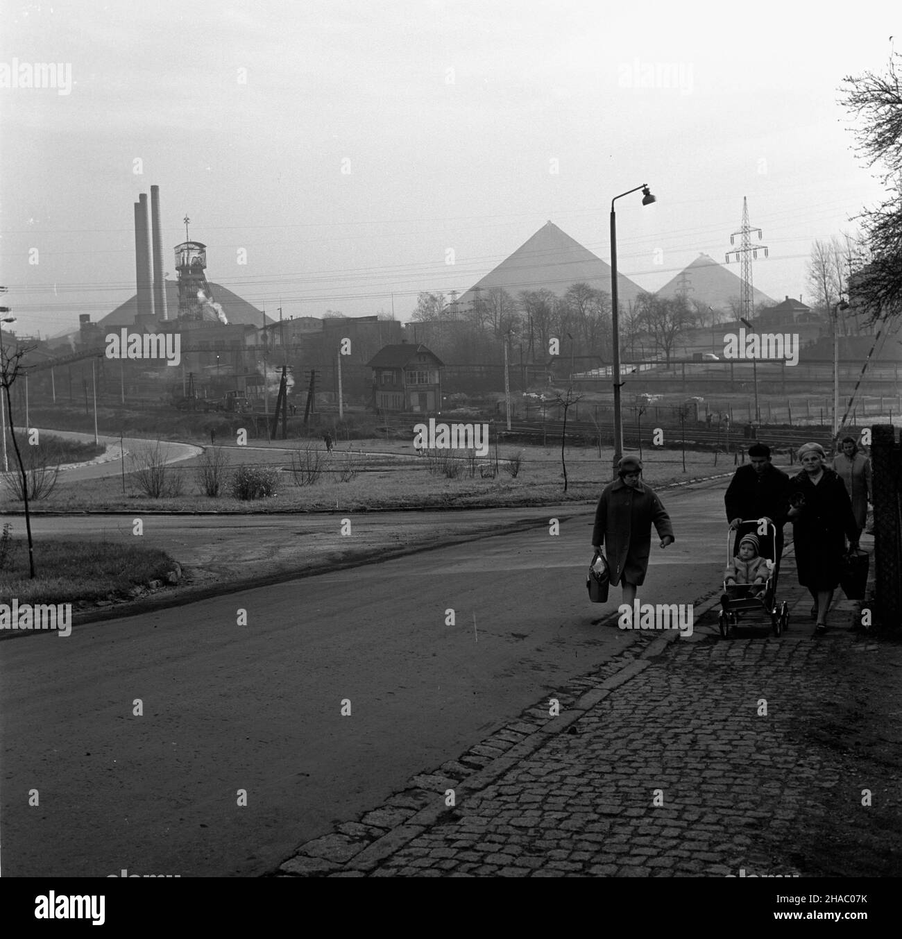 Rydu³towy, 1969-11-18. Rybnicki Okrêg Wêglowy (ROW). Panorama kopalni ...