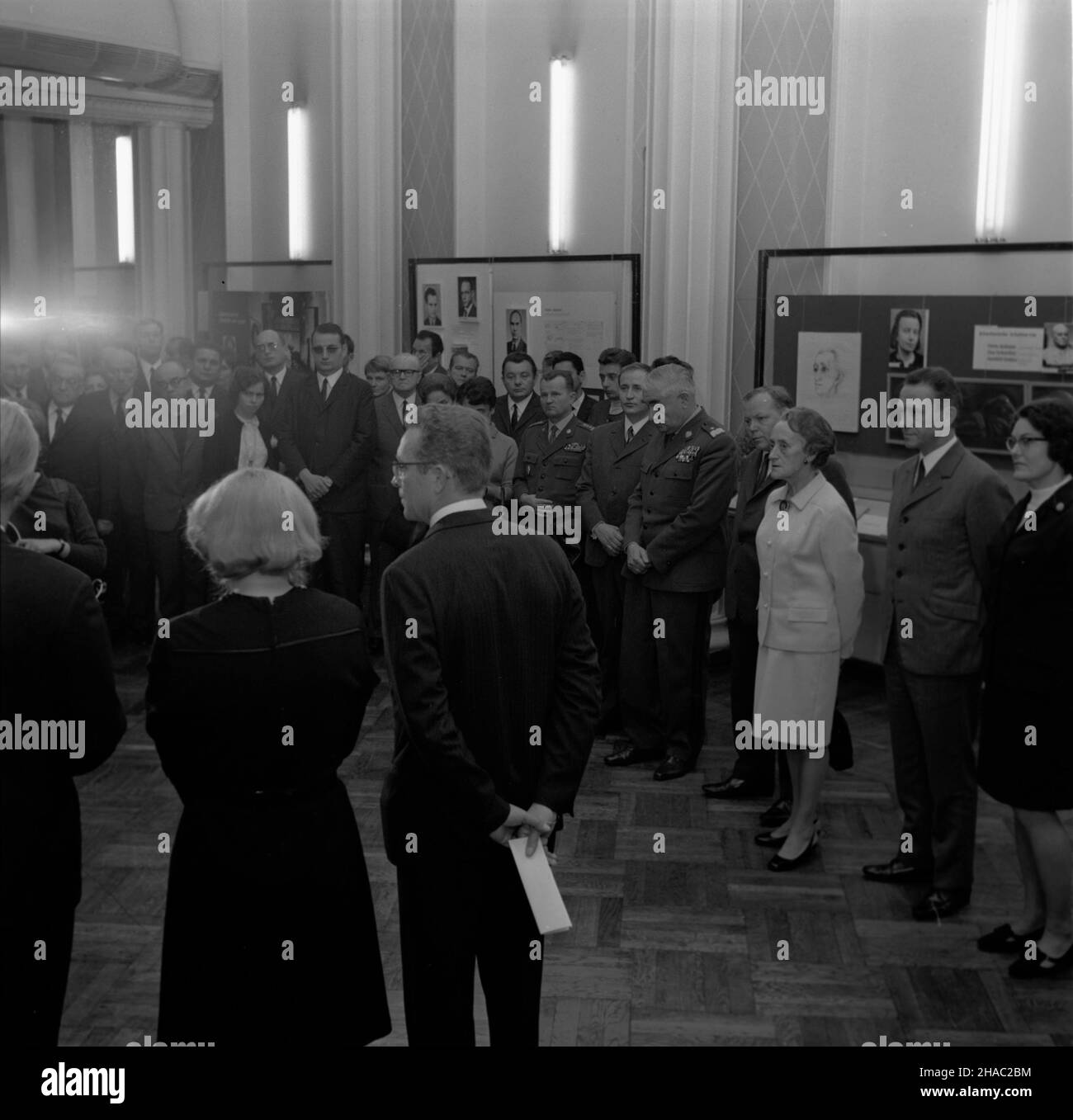 Nazi resistance hi-res stock photography and images - Alamy