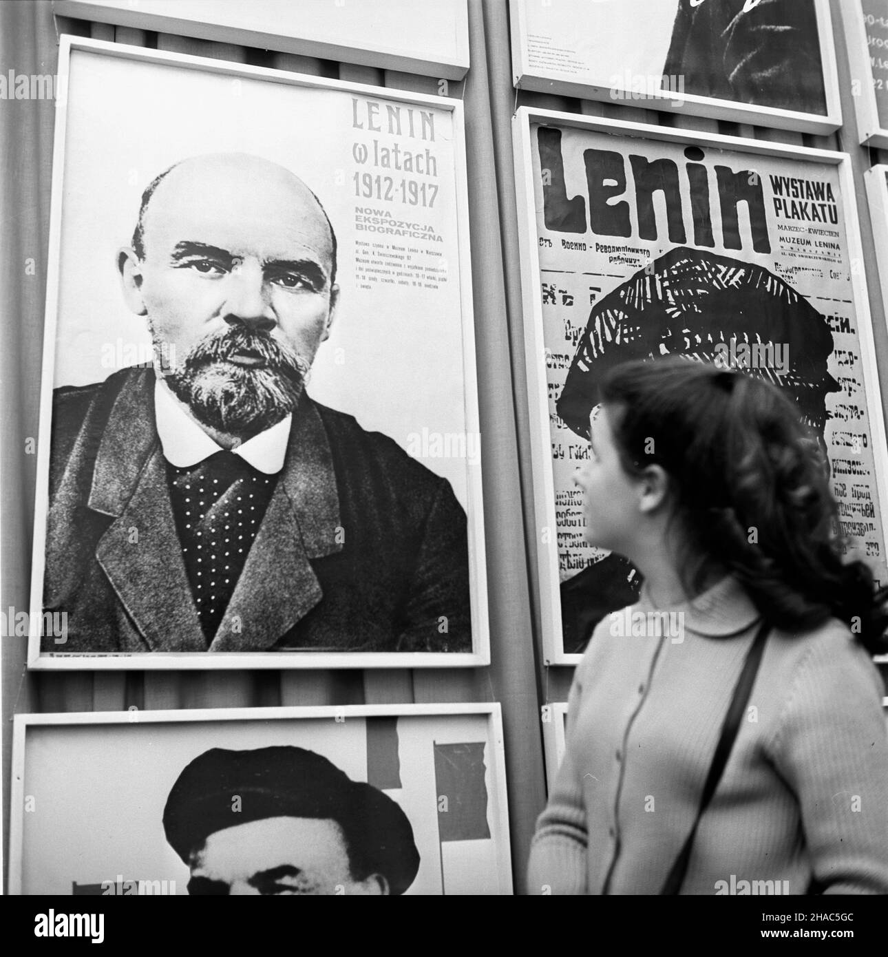 Warszawa, 1969-12. Rok 1969 obchodzony by³ w Polsce jako rok leninowski ...