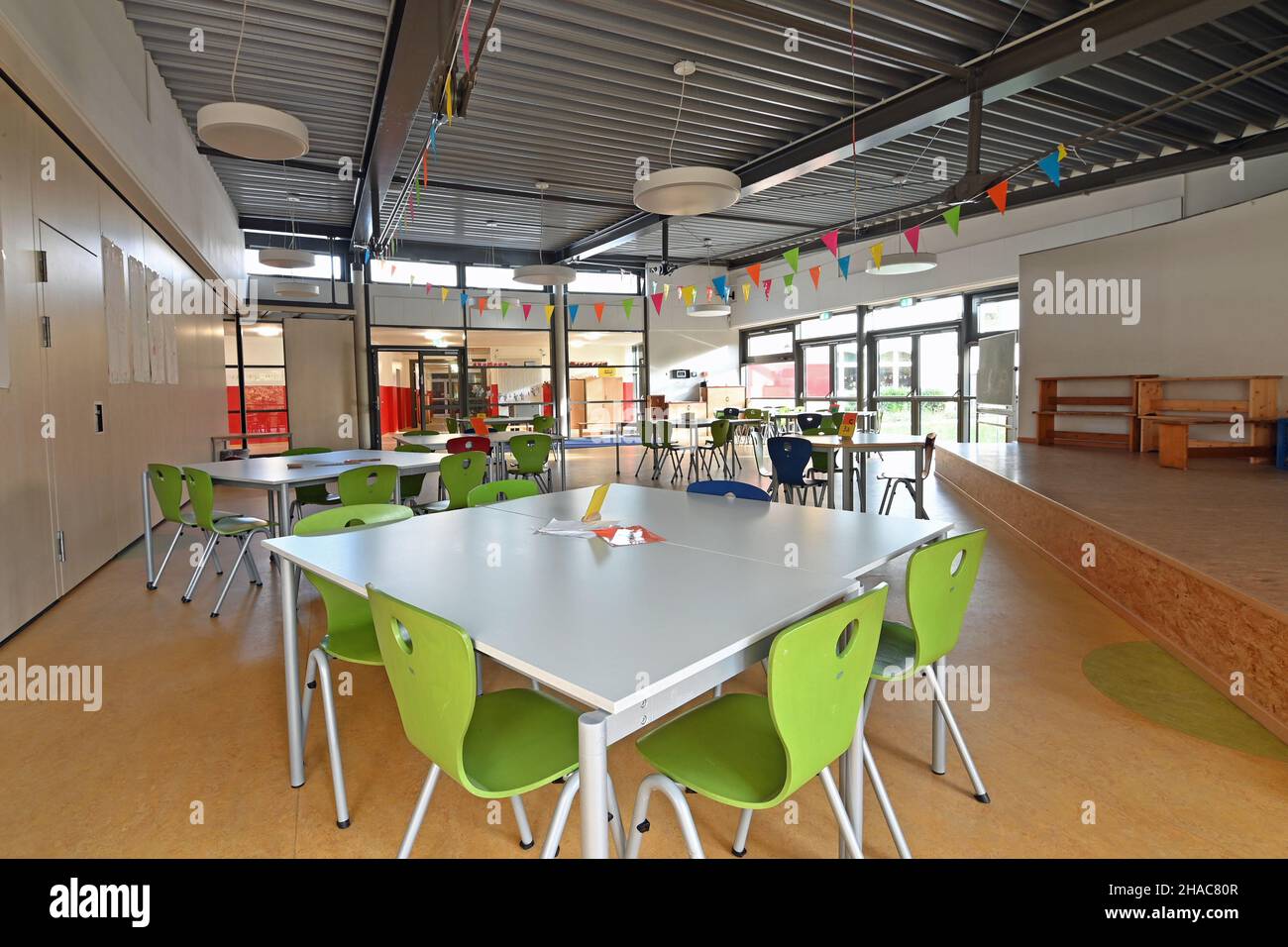 Elementary school auditorium Stock Photo - Alamy