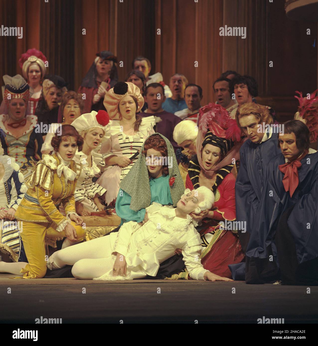 Bal theatre hi-res stock photography and images - Alamy