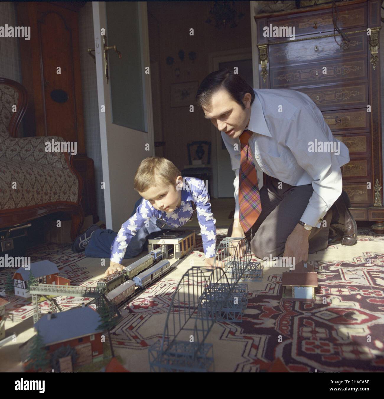 Spiewak operowy hi-res stock photography and images - Alamy