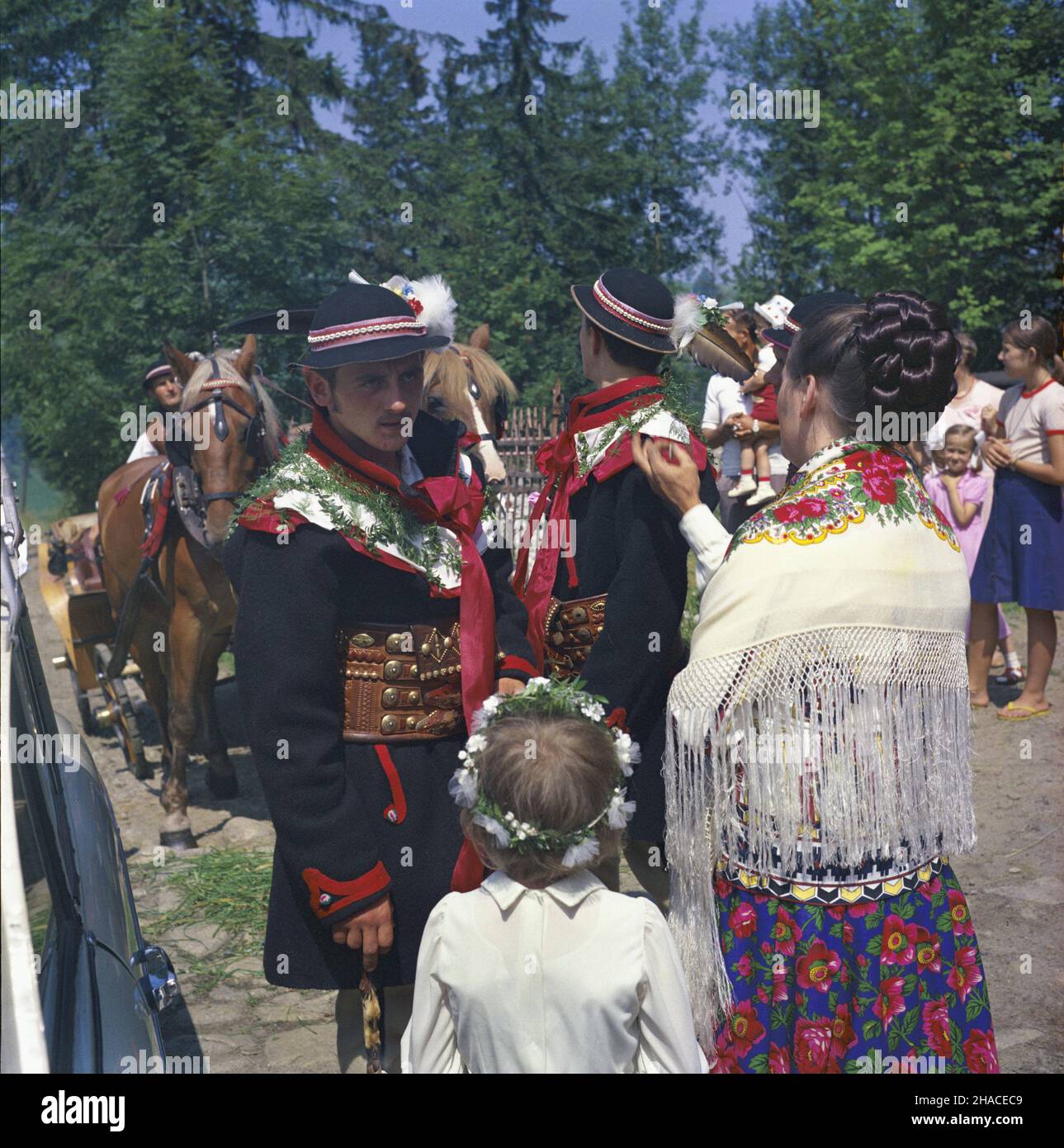 Podhalanski stroj ludowy hi-res stock photography and images - Alamy