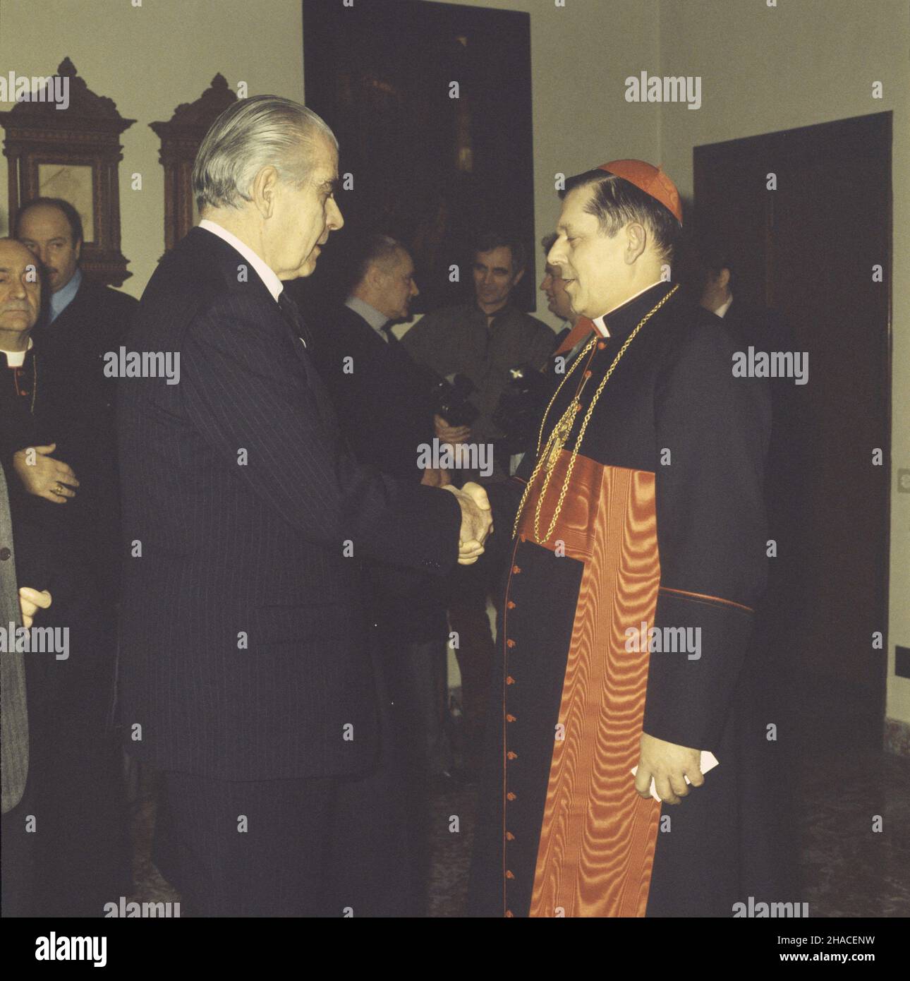 Kardynal jozef glemp hi-res stock photography and images - Alamy