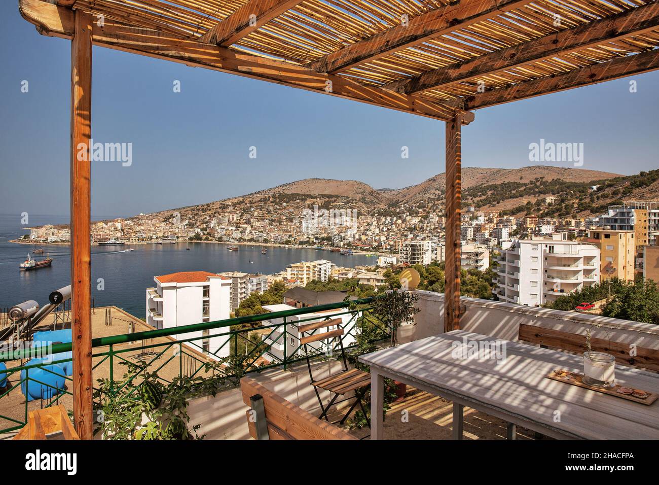 Rooftop resort hi-res stock photography and images - Alamy