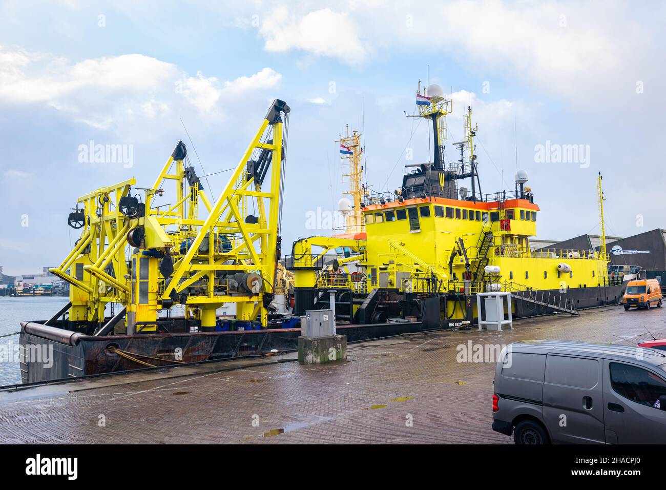 Trawler loading hi-res stock photography and images - Alamy