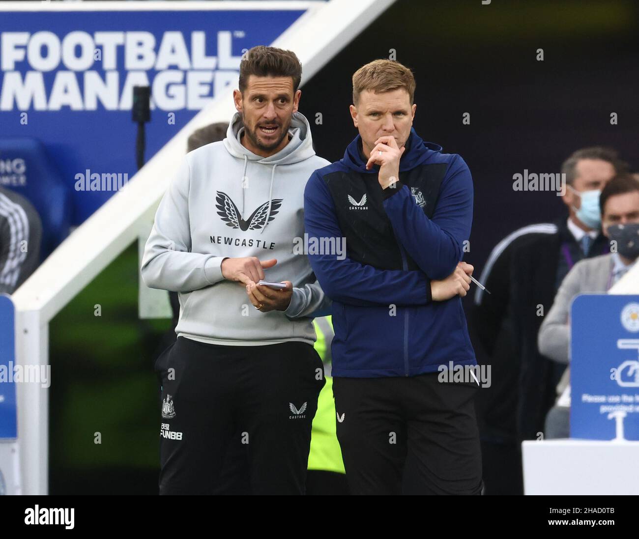 Looks on r hi-res stock photography and images - Alamy