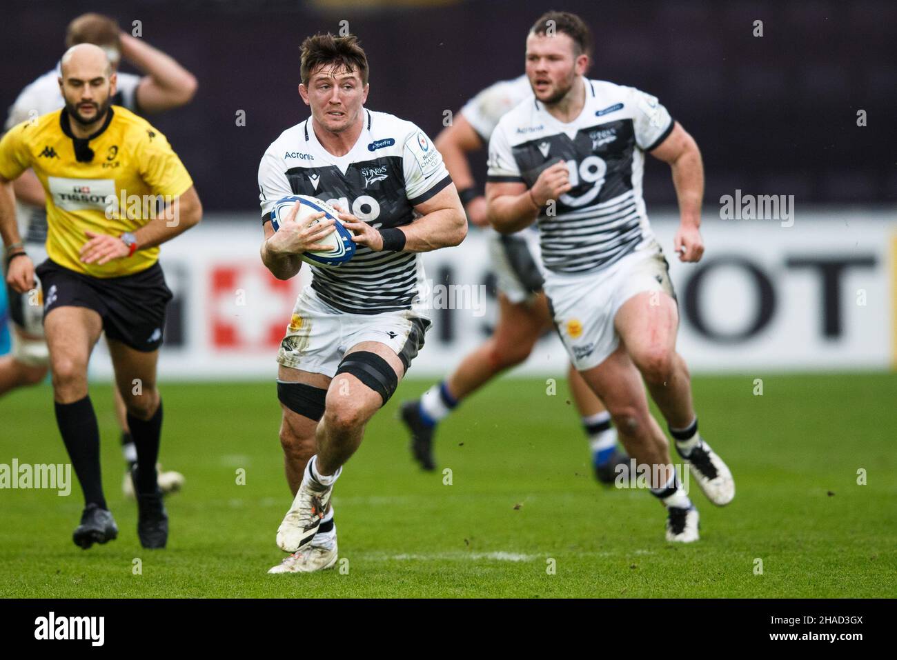 Swansea, UK. 12th Dec, 2021. Sale Sharks flanker Tom Curry during the ...