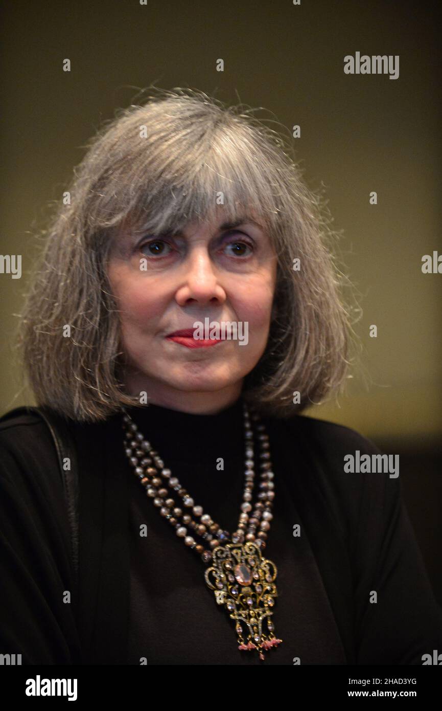 Anne rice vampire hi-res stock photography and images - Alamy
