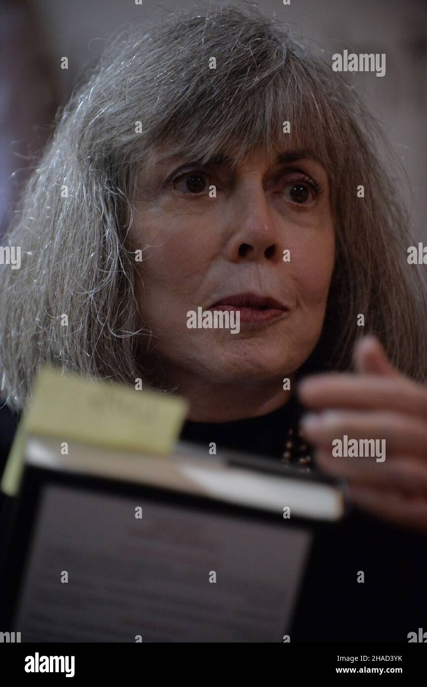 Anne rice book hi-res stock photography and images - Alamy