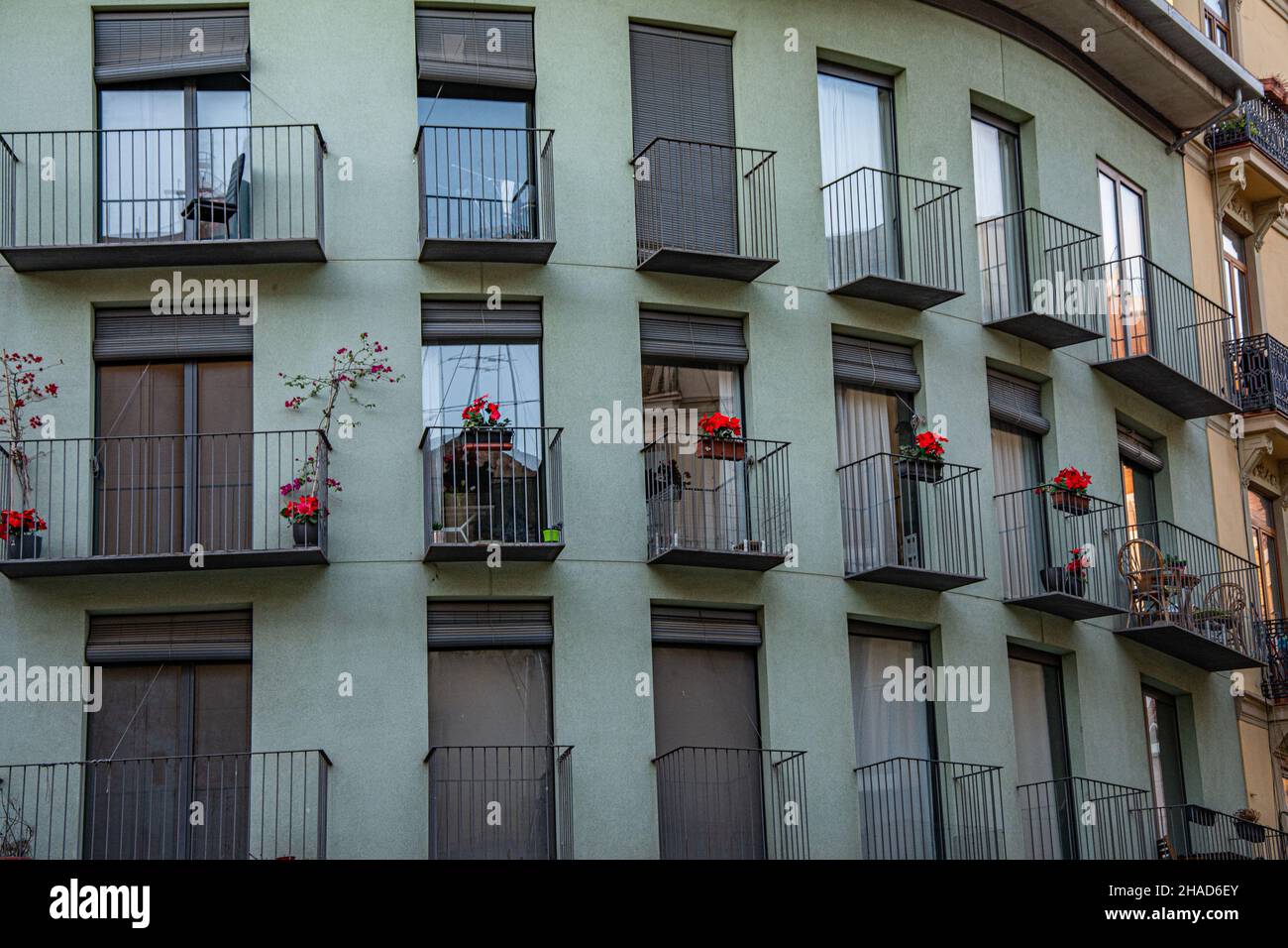 Valencia narrow street and building Stock Photo - Alamy