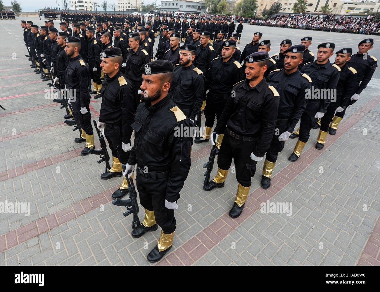 Members of the Palestinian security forces loyal to Hamas, take part in ...