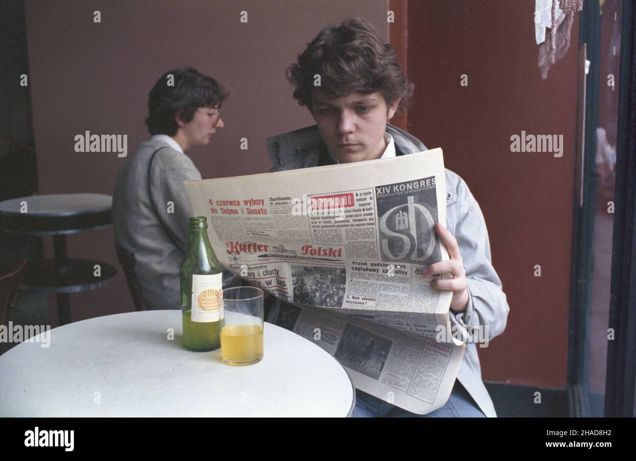 Prasa codzienna hi-res stock photography and images - Alamy