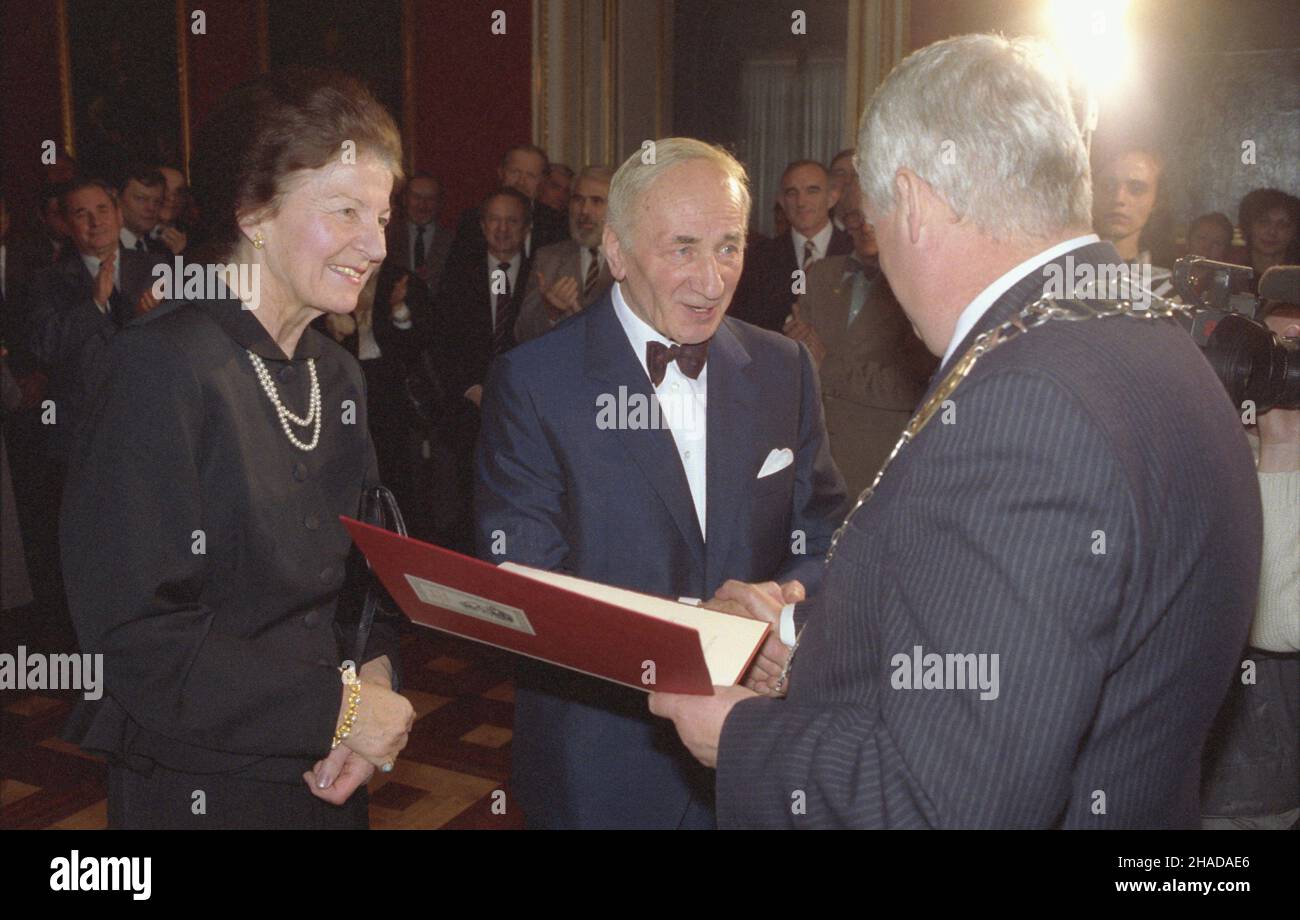 Nagroda miasta sto3ecznego warszawy hi-res stock photography and images ...