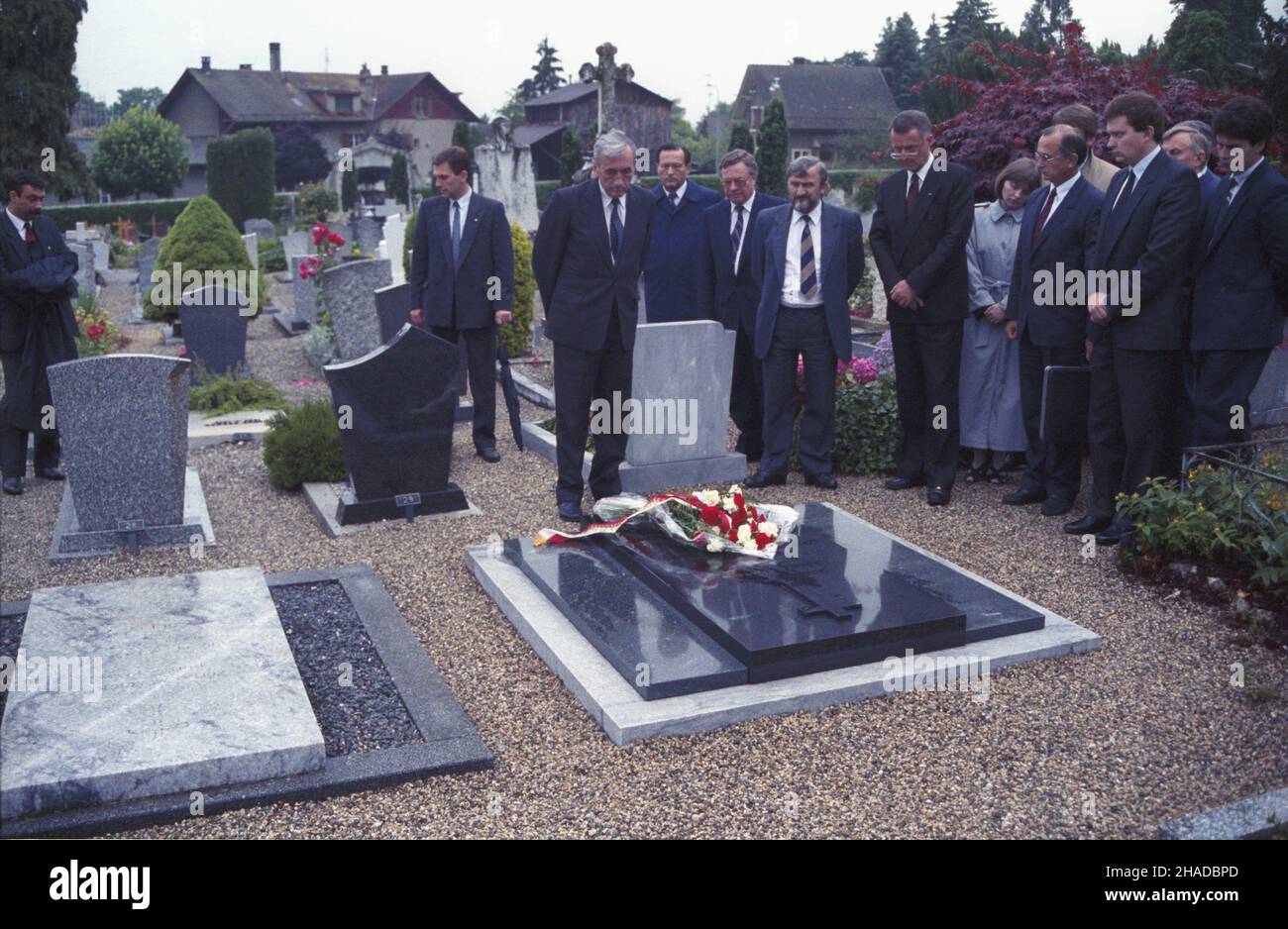 Sta3e przedstawicielstwo przy biurze onz hi-res stock photography and ...