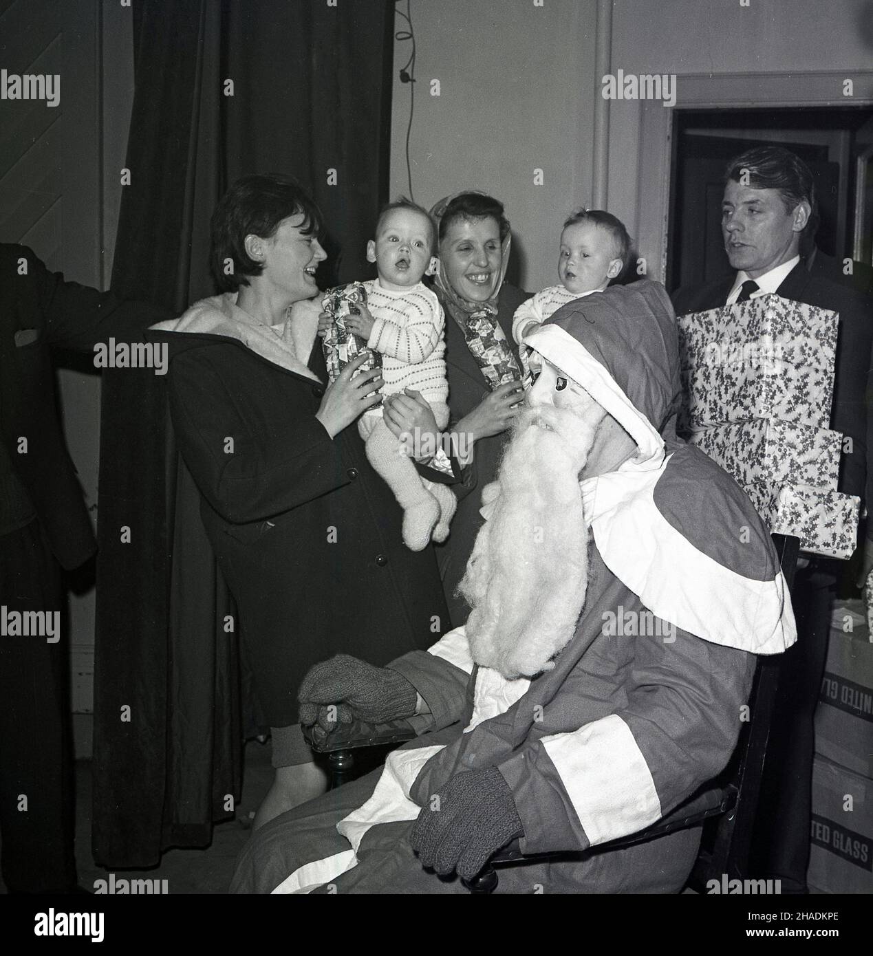 Man 1960s beard hi-res stock photography and images - Alamy