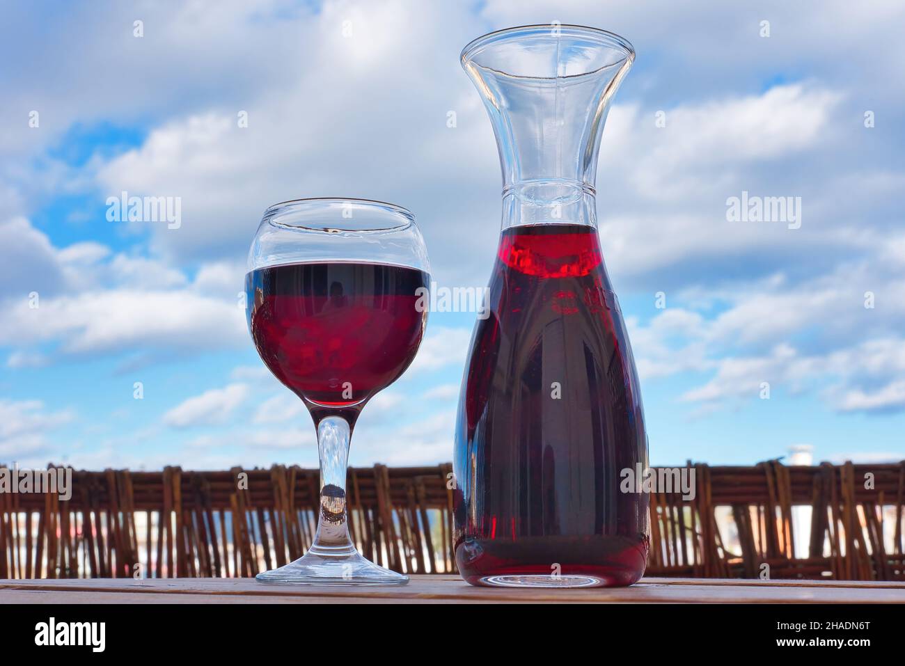 Full wine cup hi-res stock photography and images - Alamy