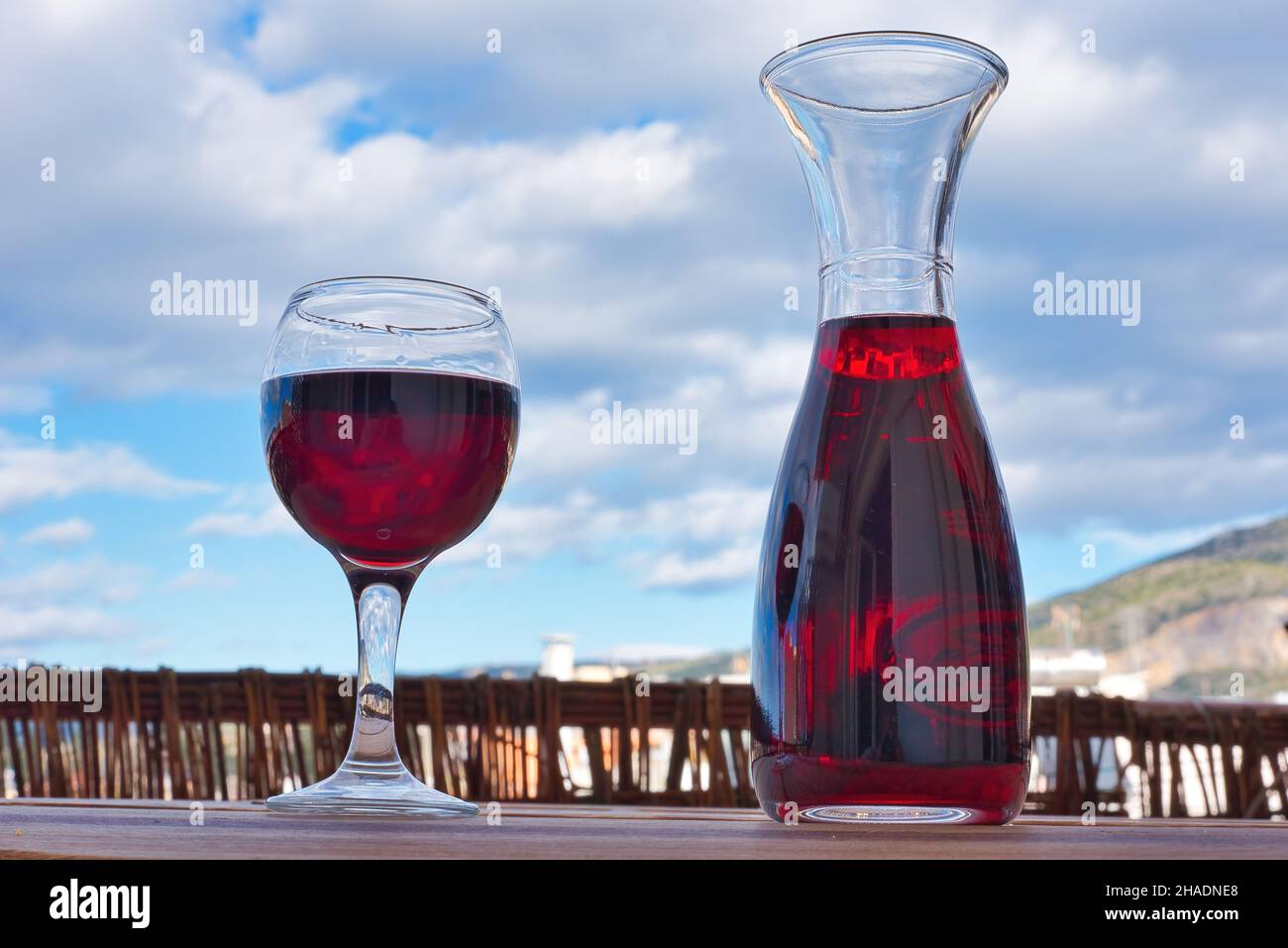 Full wine cup hi-res stock photography and images - Alamy