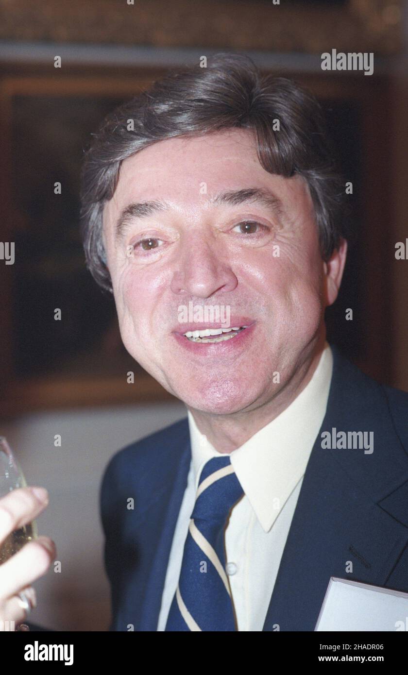 Warszawa 21.12.1993. Piosenkarz Jerzy Po³omski w siedzibie Muzeum ...