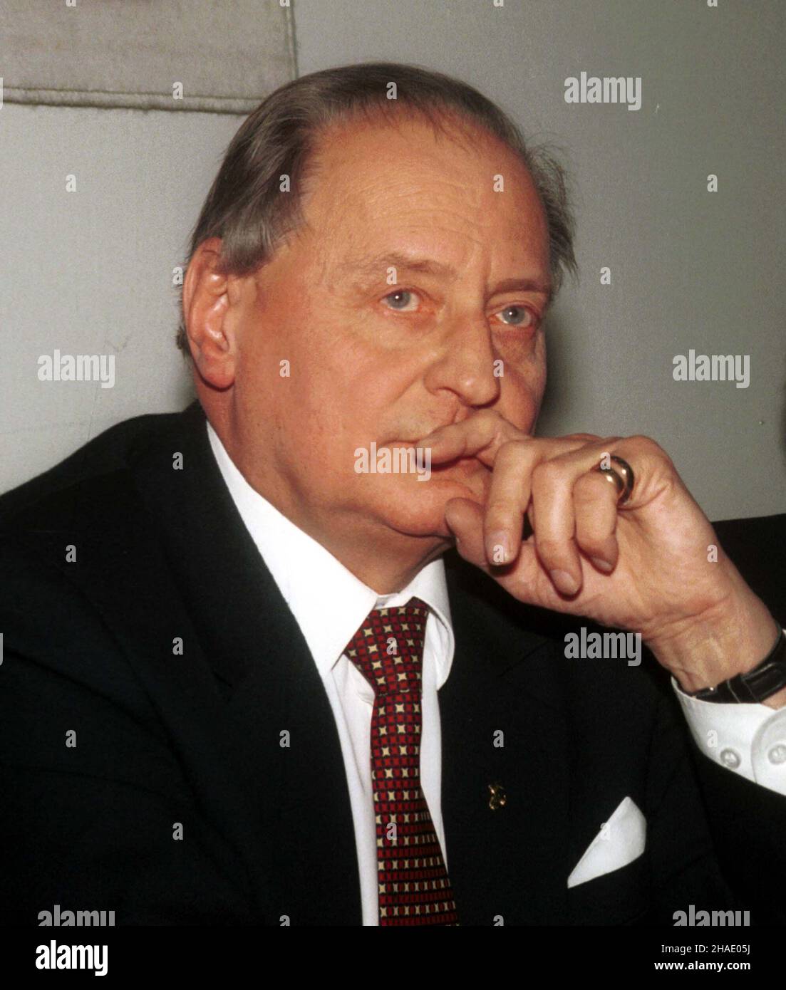 Warszawa, 23.03.1995. Rzecznik praw obywatelskich prof. Tadeusz ...