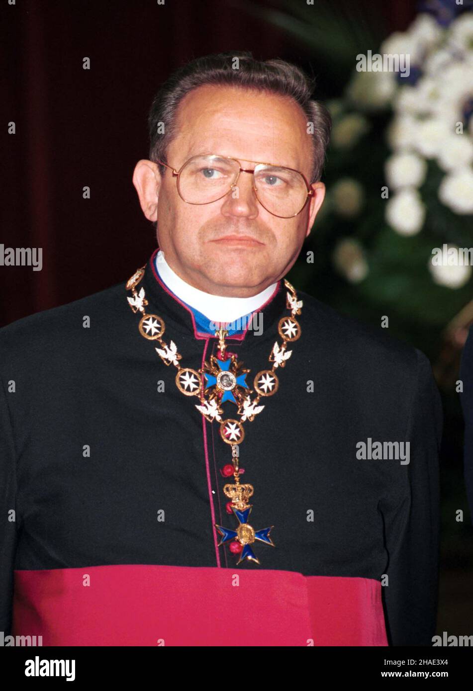 Gdañsk, 29.10.1995. Ksi¹dz Pra³at Henryk Jankowski, proboszcz gdañskiej ...