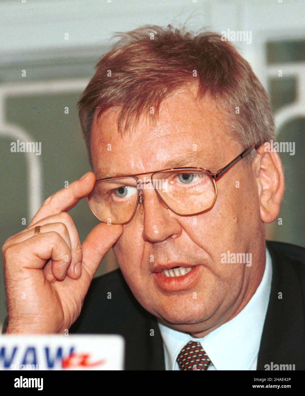 WARSZAWA, 24.10.1995. Kandydat na prezydenta Marek Markiewicz podczas ...